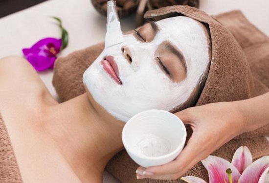 HOMEMADE FACE MASKS FOR COMBINATION SKIN